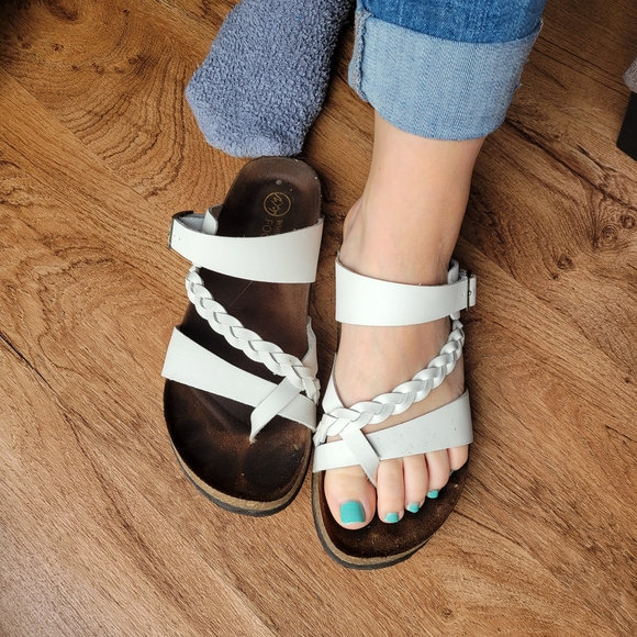 Shoes | Well Worn Well Loved White And Black Women Summer Sandals ...
